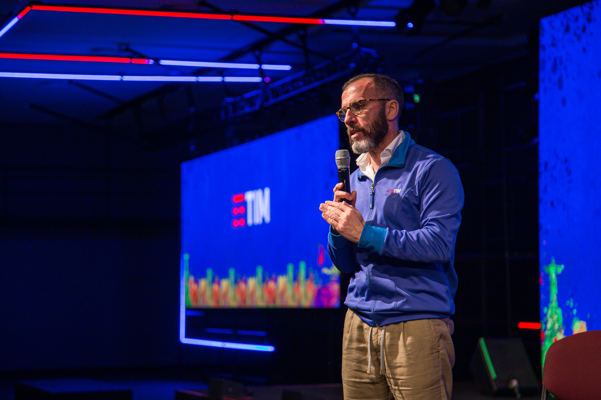 TIM lança primeiro plano do Brasil com assinatura Netflix inclusa ...